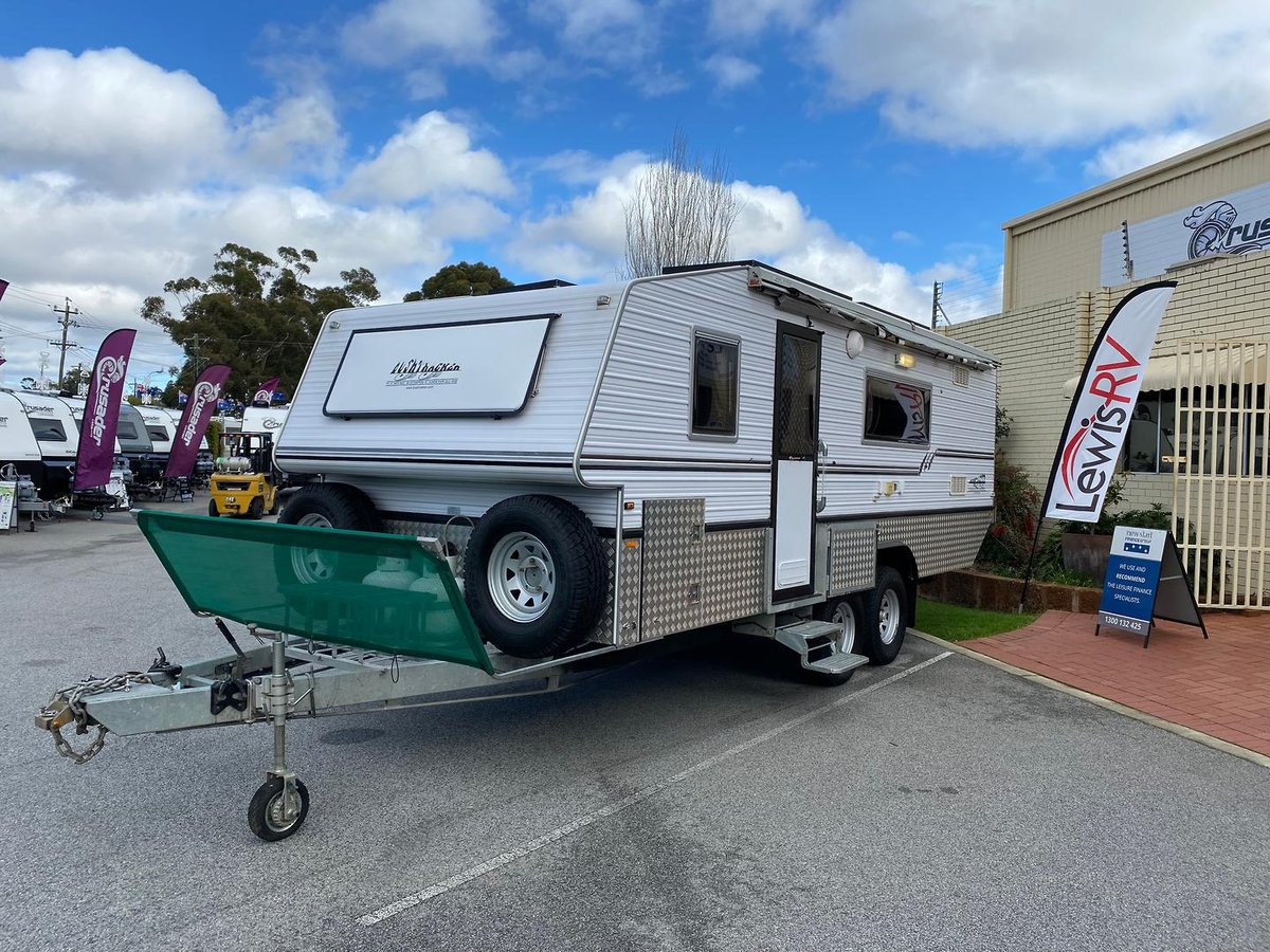 2010 Bushtracker Bunk - Used Caravan | Lewis RV